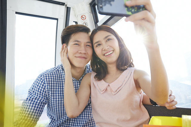 4 Must-Have Profile Photos for Your Dating App | Lunch Actually (SG)